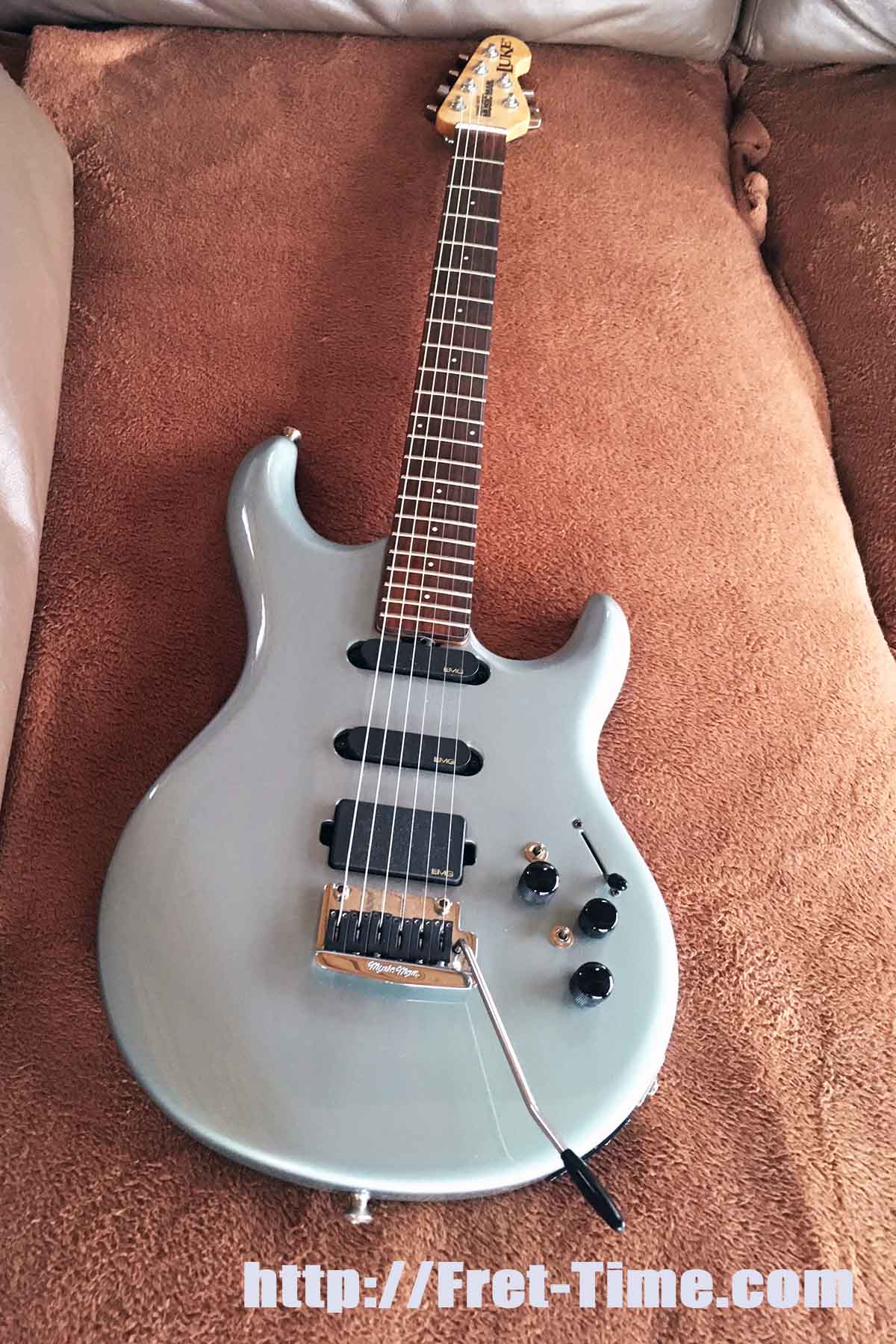 Graphtech Ghost Hexpander et Music Man Luke, mariage arrangé pour le ...